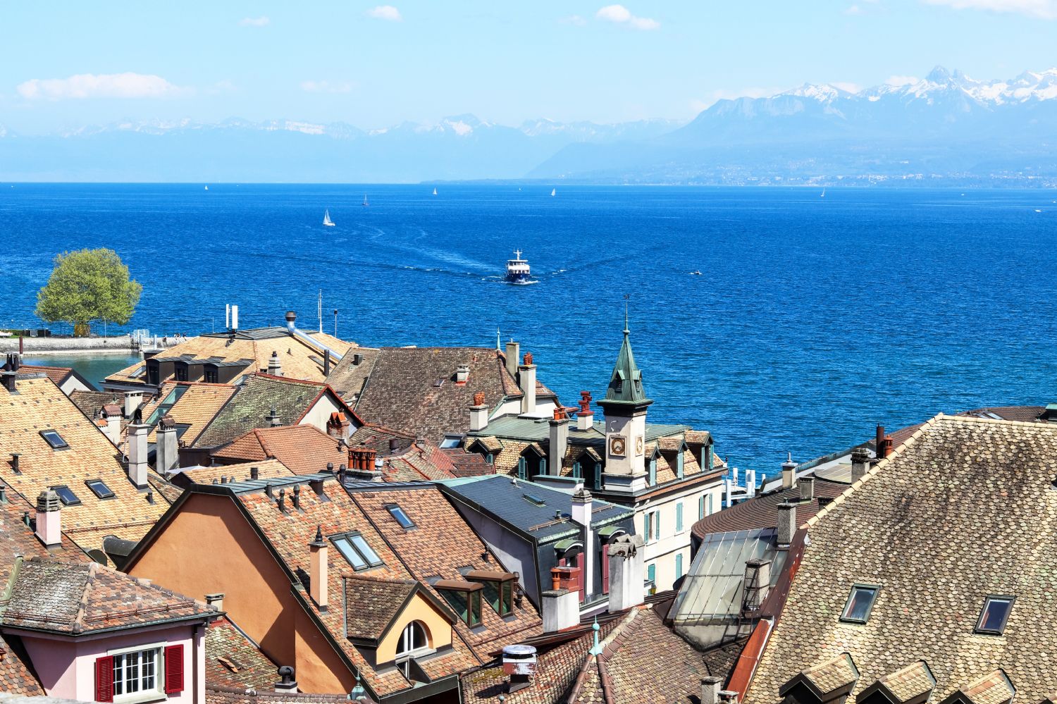Le Jura et le Léman.